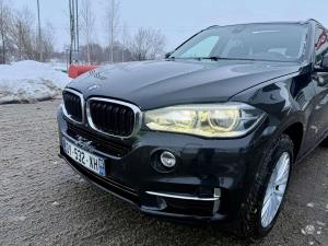 Black BMW X5 2016 in Taurage, with an engine capacity of 2.99 L and mileage of 265 thousand km for 16900 €, photo 4 on AUTOMOTO.COM.LV