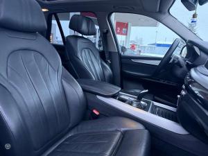 Black BMW X5 2016 in Taurage, with an engine capacity of 2.99 L and mileage of 265 thousand km for 16900 €, photo 16 on AUTOMOTO.COM.LV