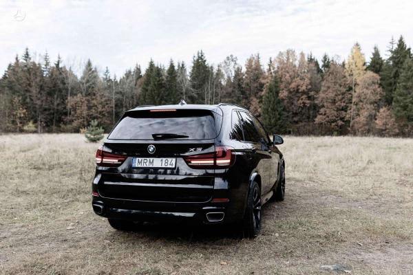 Black BMW X5 2016 in Klaipeda, with an engine capacity of 2.98 L and mileage of 193 thousand km for 22650 €, photo 5 on AUTOMOTO.COM.LV