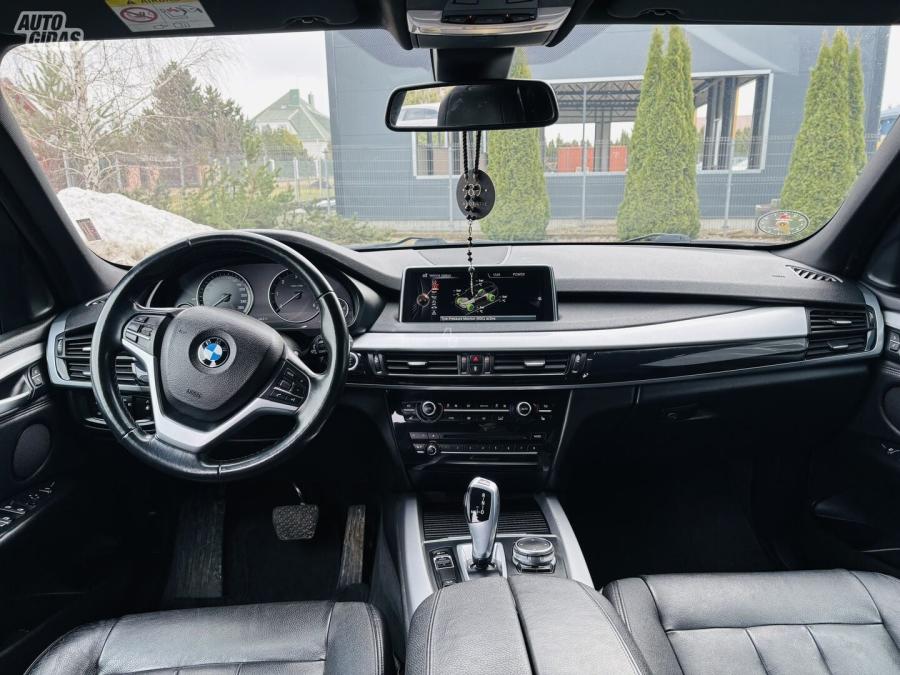 Black BMW X5 2016 in Kretinga, with an engine capacity of 3.00 L and mileage of 193 thousand km for 16800 €, photo 13 on AUTOMOTO.COM.LV