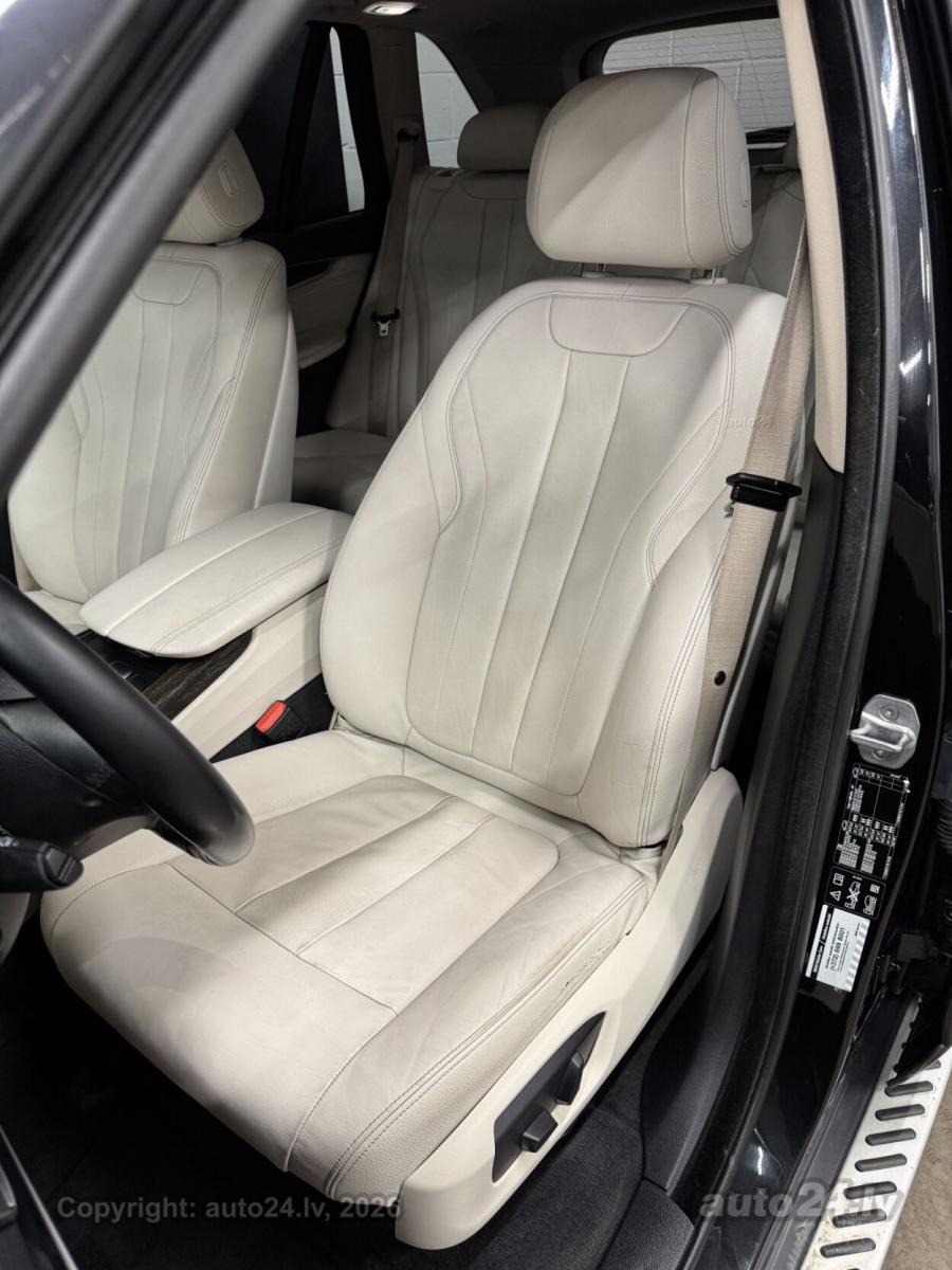Melns BMW X5 2016 Tallina, ar dzinēja tilpumu 3.00 L un nobraukumu 233 tūkst. km par 19995 €, foto 15 vietnē AUTOMOTO.COM.LV