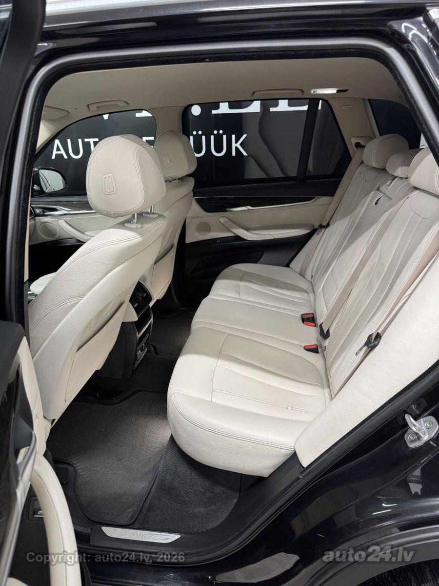 Melns BMW X5 2016 Tallina, ar dzinēja tilpumu 3.00 L un nobraukumu 233 tūkst. km par 19995 €, foto 17 vietnē AUTOMOTO.COM.LV