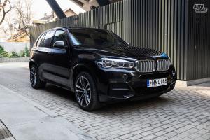 Black BMW X5 2016 in Vilnius, with an engine capacity of 3.00 L and mileage of 220 thousand km for 22500 €, photo 2 on AUTOMOTO.COM.LV