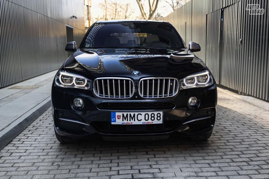 Black BMW X5 2016 in Vilnius, with an engine capacity of 3.00 L and mileage of 220 thousand km for 22500 €, photo 3 on AUTOMOTO.COM.LV