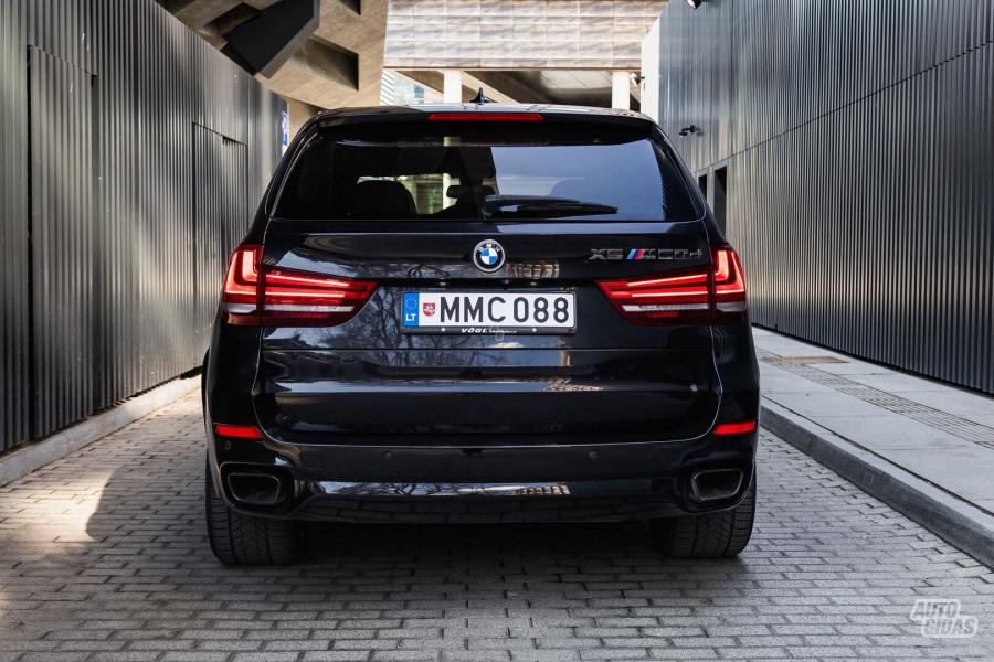 Black BMW X5 2016 in Vilnius, with an engine capacity of 3.00 L and mileage of 220 thousand km for 22500 €, photo 5 on AUTOMOTO.COM.LV