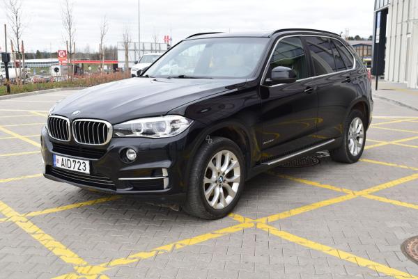 Melns BMW X5 2016 Viļņa, ar dzinēja tilpumu 3.00 L un nobraukumu 298 tūkst. km par 14750 €, foto 3 vietnē AUTOMOTO.COM.LV