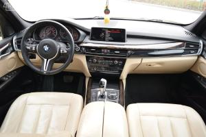Black BMW X5 2016 in Vilnius, with an engine capacity of 3.00 L and mileage of 298 thousand km for 14750 €, photo 13 on AUTOMOTO.COM.LV