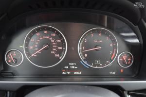 Black BMW X5 2016 in Vilnius, with an engine capacity of 3.00 L and mileage of 298 thousand km for 14750 €, photo 18 on AUTOMOTO.COM.LV