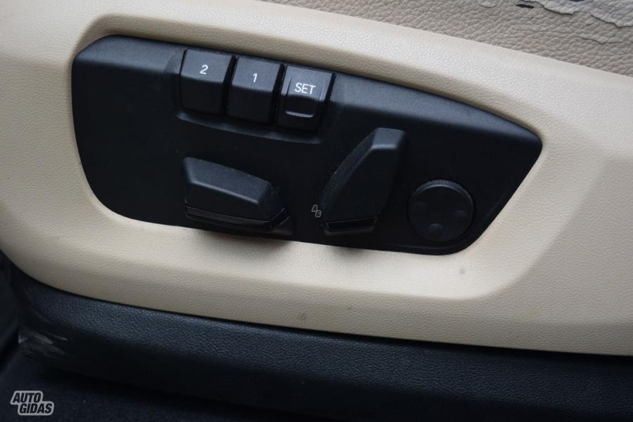 Black BMW X5 2016 in Vilnius, with an engine capacity of 3.00 L and mileage of 298 thousand km for 14750 €, photo 27 on AUTOMOTO.COM.LV