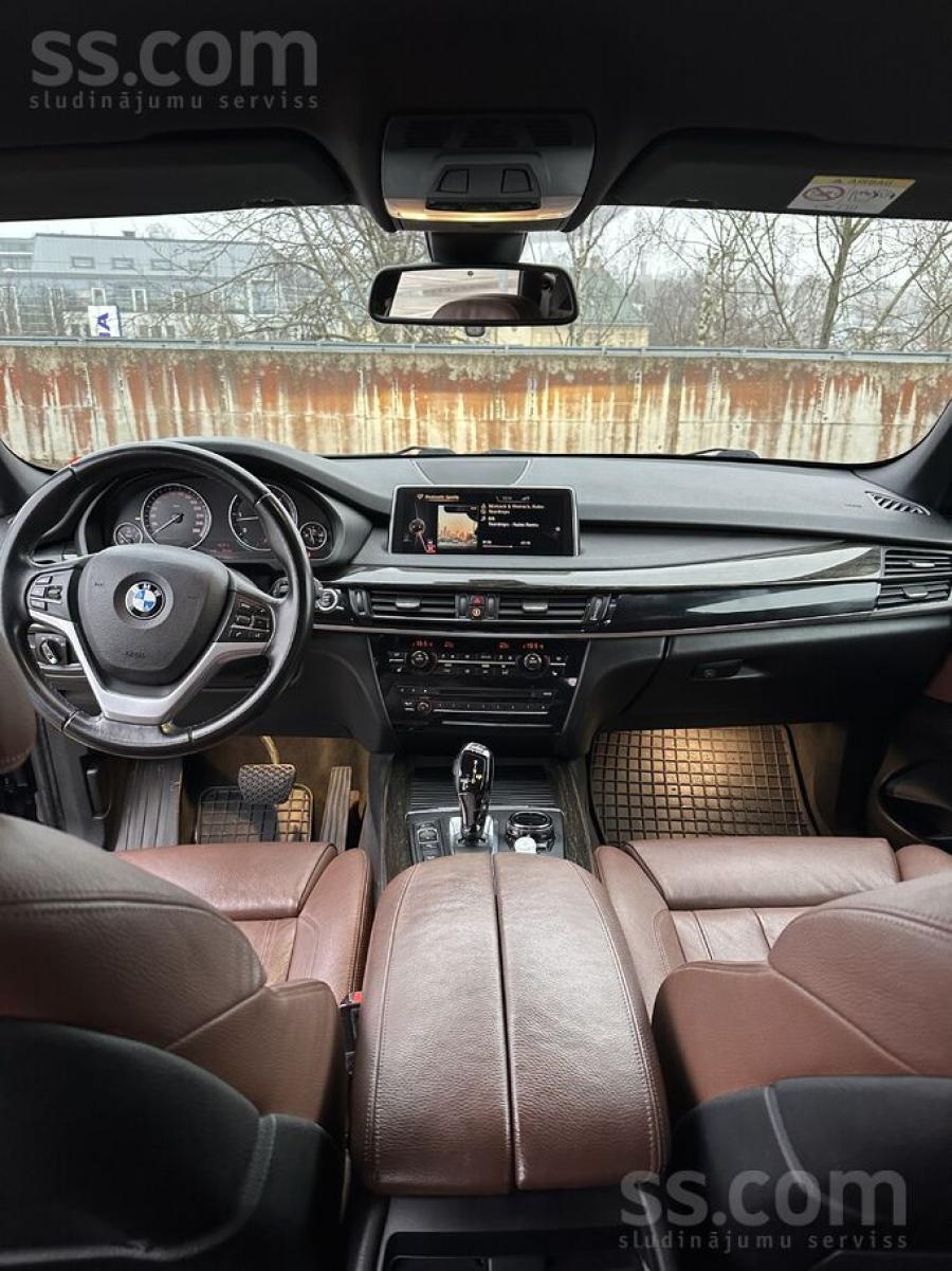 Black BMW X5 2016 in Riga, with an engine capacity of 3.00 L and mileage of 175 thousand km for 25900 €, photo 11 on AUTOMOTO.COM.LV