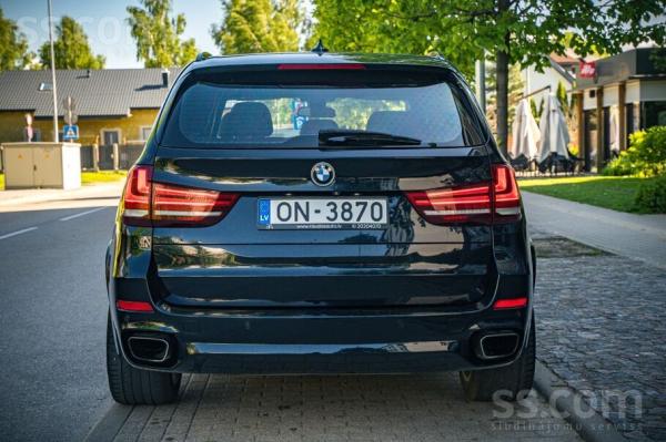 Black BMW X5 2016 in Riga, with an engine capacity of 3.00 L and mileage of 0 thousand km for 16990 €, photo 5 on AUTOMOTO.COM.LV