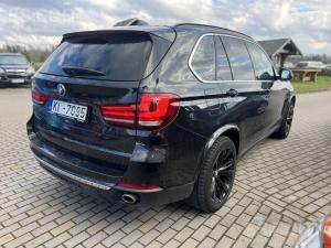 Black BMW X5 2016 in Talsi, with an engine capacity of 3.00 L and mileage of 214 thousand km for 29970 €, photo 8 on AUTOMOTO.COM.LV