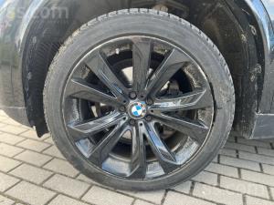 Black BMW X5 2016 in Talsi, with an engine capacity of 3.00 L and mileage of 214 thousand km for 29970 €, photo 13 on AUTOMOTO.COM.LV