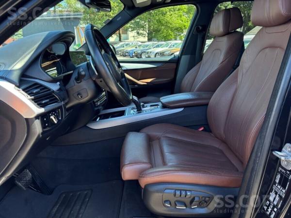 Melns BMW X5 2016 Rīga, ar dzinēja tilpumu 3.00 L un nobraukumu 217 tūkst. km par 20950 €, foto 8 vietnē AUTOMOTO.COM.LV