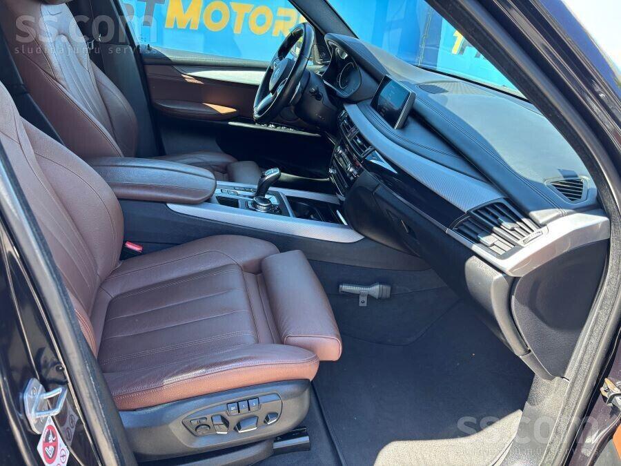 Melns BMW X5 2016 Rīga, ar dzinēja tilpumu 3.00 L un nobraukumu 217 tūkst. km par 20950 €, foto 12 vietnē AUTOMOTO.COM.LV