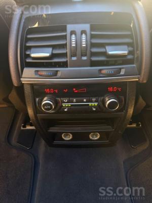 Black BMW X5 2016 in Riga, with an engine capacity of 3.00 L and mileage of 198 thousand km for 19000 €, photo 18 on AUTOMOTO.COM.LV