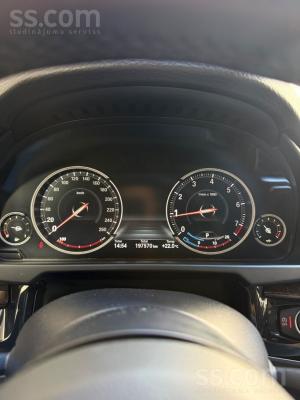 Black BMW X5 2016 in Riga, with an engine capacity of 3.00 L and mileage of 198 thousand km for 19000 €, photo 21 on AUTOMOTO.COM.LV