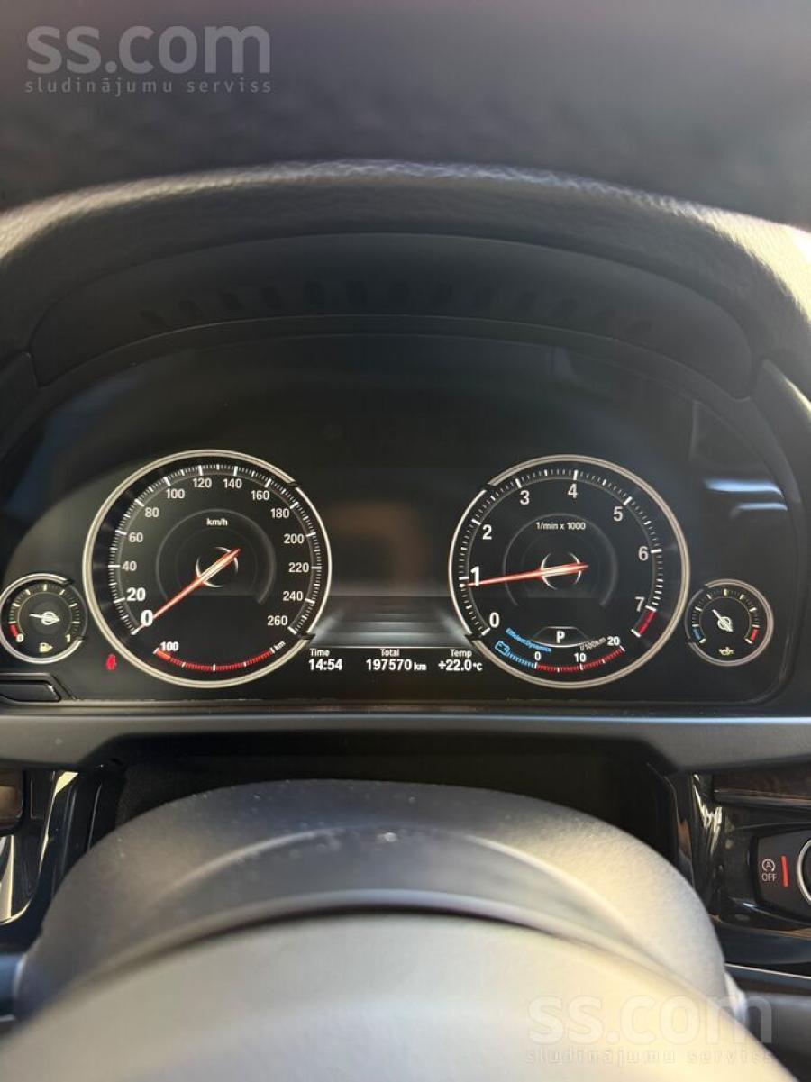 Black BMW X5 2016 in Riga, with an engine capacity of 3.00 L and mileage of 198 thousand km for 19000 €, photo 21 on AUTOMOTO.COM.LV