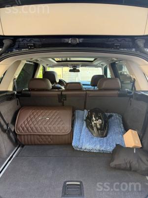 Black BMW X5 2016 in Riga, with an engine capacity of 3.00 L and mileage of 198 thousand km for 19000 €, photo 22 on AUTOMOTO.COM.LV