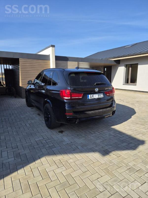 Melns BMW X5 2016 Rīga, ar dzinēja tilpumu 3.00 L un nobraukumu 251 tūkst. km par 25000 €, foto 4 vietnē AUTOMOTO.COM.LV