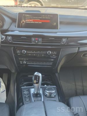 Black BMW X5 2016 in Riga, with an engine capacity of 2.00 L and mileage of 226 thousand km for 18990 €, photo 13 on AUTOMOTO.COM.LV