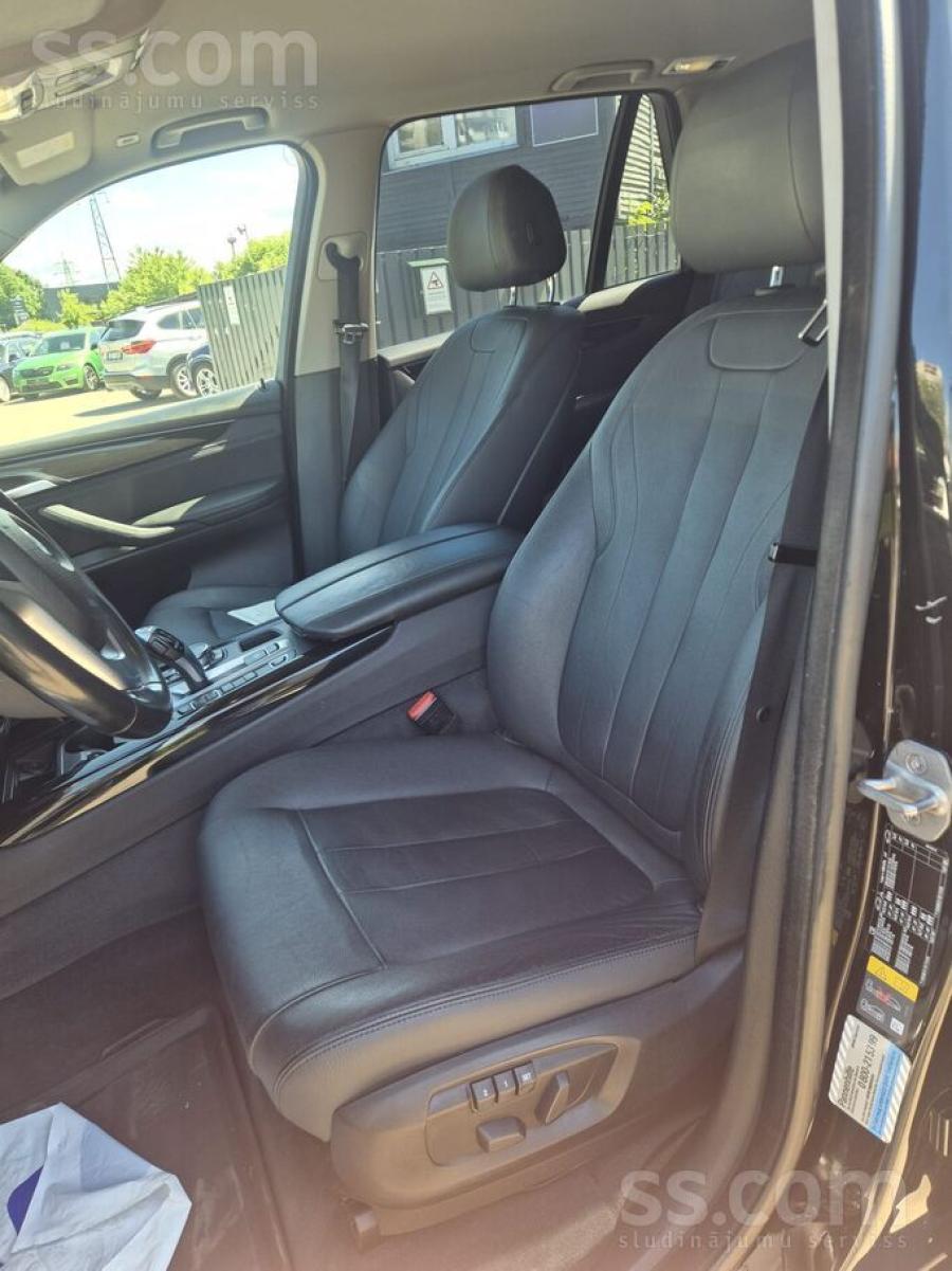 Black BMW X5 2016 in Riga, with an engine capacity of 2.00 L and mileage of 226 thousand km for 18990 €, photo 14 on AUTOMOTO.COM.LV