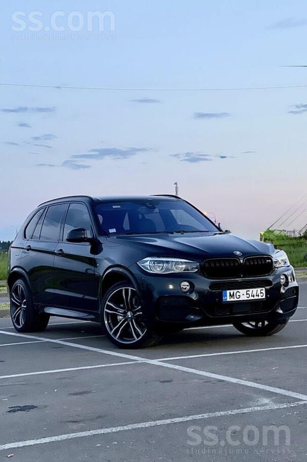 Melns BMW X5 2016 Liepāja, ar dzinēja tilpumu 4.00 L un nobraukumu 178 tūkst. km par 25500 €, foto 1 vietnē AUTOMOTO.COM.LV