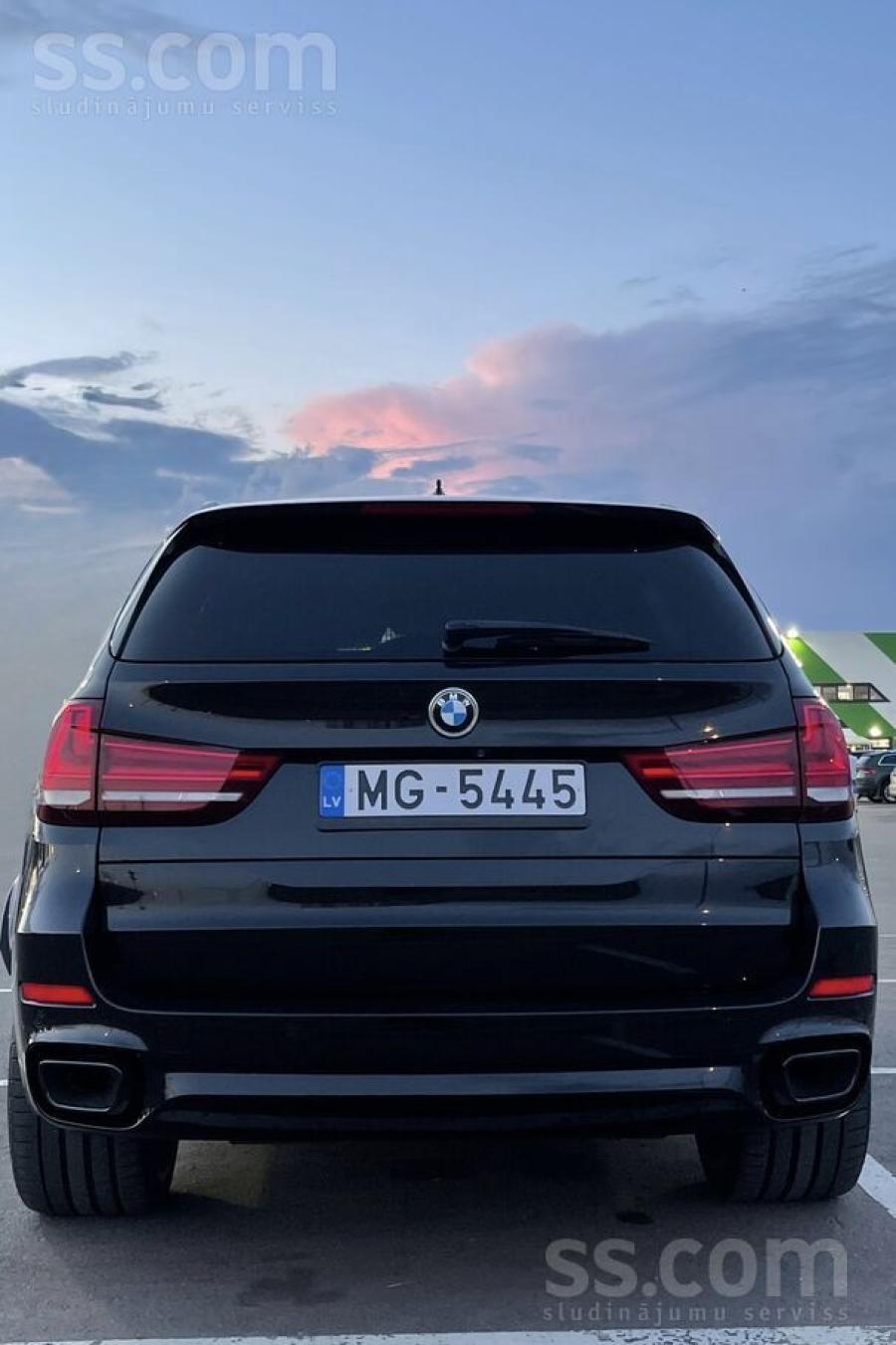 Black BMW X5 2016 in Liepaja, with an engine capacity of 4.00 L and mileage of 178 thousand km for 25500 €, photo 4 on AUTOMOTO.COM.LV