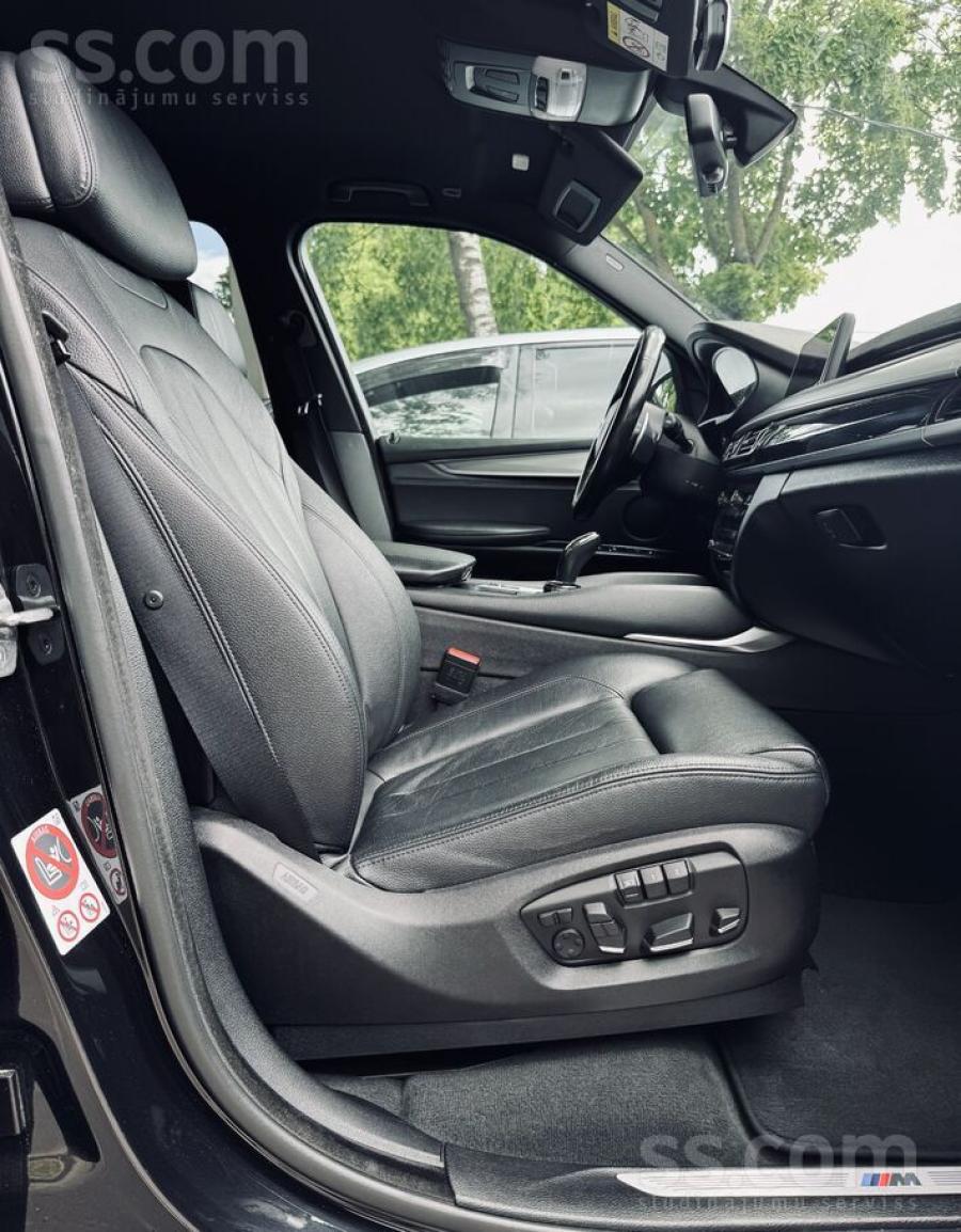 Black BMW X5 2016 in Liepaja, with an engine capacity of 4.00 L and mileage of 178 thousand km for 25500 €, photo 7 on AUTOMOTO.COM.LV