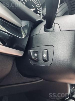 Black BMW X5 2016 in Liepaja, with an engine capacity of 4.00 L and mileage of 178 thousand km for 25500 €, photo 10 on AUTOMOTO.COM.LV