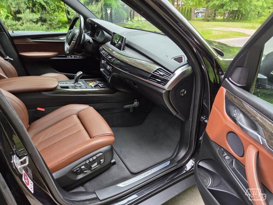 Melns BMW X5 2016 Kauņa, ar dzinēja tilpumu 3.00 L un nobraukumu 245 tūkst. km par 18250 €, foto 14 vietnē AUTOMOTO.COM.LV