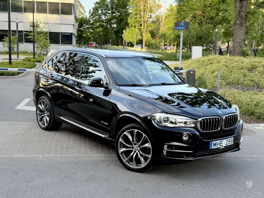 Melns BMW X5 2016 Viļņa, ar dzinēja tilpumu 3.00 L un nobraukumu 190 tūkst. km par 19500 €, foto 1 vietnē AUTOMOTO.COM.LV