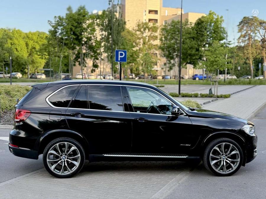 Melns BMW X5 2016 Viļņa, ar dzinēja tilpumu 3.00 L un nobraukumu 190 tūkst. km par 19500 €, foto 6 vietnē AUTOMOTO.COM.LV