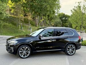 Melns BMW X5 2016 Viļņa, ar dzinēja tilpumu 3.00 L un nobraukumu 190 tūkst. km par 19500 €, foto 19 vietnē AUTOMOTO.COM.LV