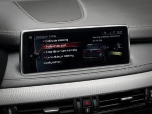 Black BMW X5 2016 in Riga, with an engine capacity of 3.00 L and mileage of 204 thousand km for 26800 €, photo 27 on AUTOMOTO.COM.LV