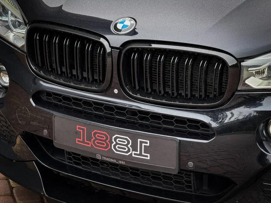 Black BMW X5 2016 in Riga, with an engine capacity of 3.00 L and mileage of 204 thousand km for 26800 €, photo 32 on AUTOMOTO.COM.LV