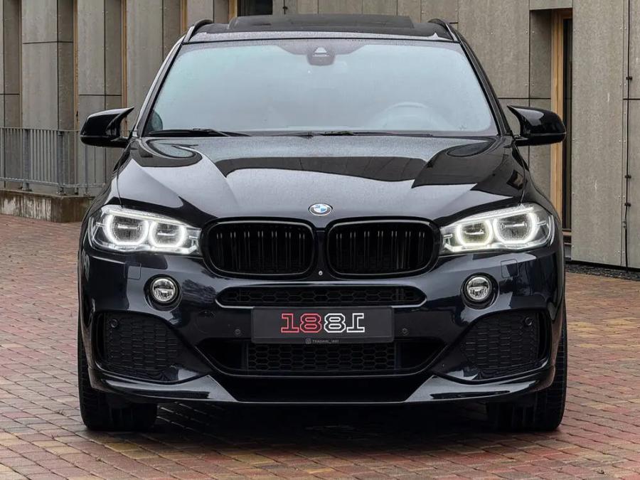 Black BMW X5 2016 in Riga, with an engine capacity of 3.00 L and mileage of 204 thousand km for 26800 €, photo 33 on AUTOMOTO.COM.LV