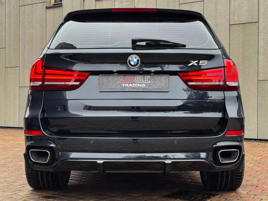 Black BMW X5 2016 in Riga, with an engine capacity of 3.00 L and mileage of 204 thousand km for 26800 €, photo 34 on AUTOMOTO.COM.LV