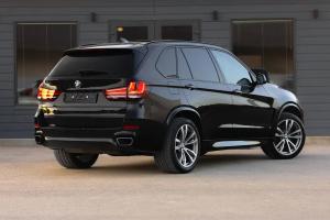 Black BMW X5 2016 in Jelgava, with an engine capacity of 2.00 L and mileage of 200 thousand km for 24500 €, photo 5 on AUTOMOTO.COM.LV