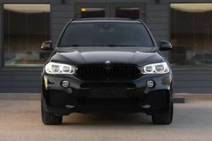 Black BMW X5 2016 in Jelgava, with an engine capacity of 2.00 L and mileage of 200 thousand km for 24500 €, photo 6 on AUTOMOTO.COM.LV