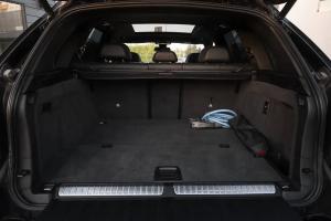 Black BMW X5 2016 in Jelgava, with an engine capacity of 2.00 L and mileage of 200 thousand km for 24500 €, photo 13 on AUTOMOTO.COM.LV