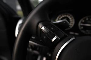 Black BMW X5 2016 in Jelgava, with an engine capacity of 2.00 L and mileage of 200 thousand km for 24500 €, photo 21 on AUTOMOTO.COM.LV