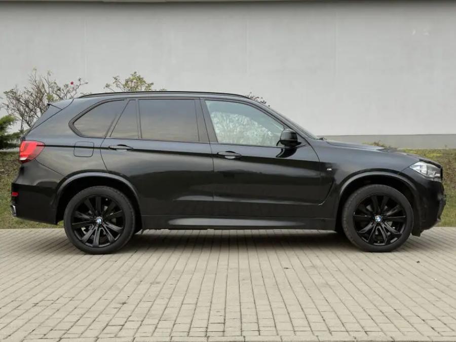 Melns BMW X5 2016 Rīga, ar dzinēja tilpumu 3.00 L un nobraukumu 207 tūkst. km par 25490 €, foto 5 vietnē AUTOMOTO.COM.LV