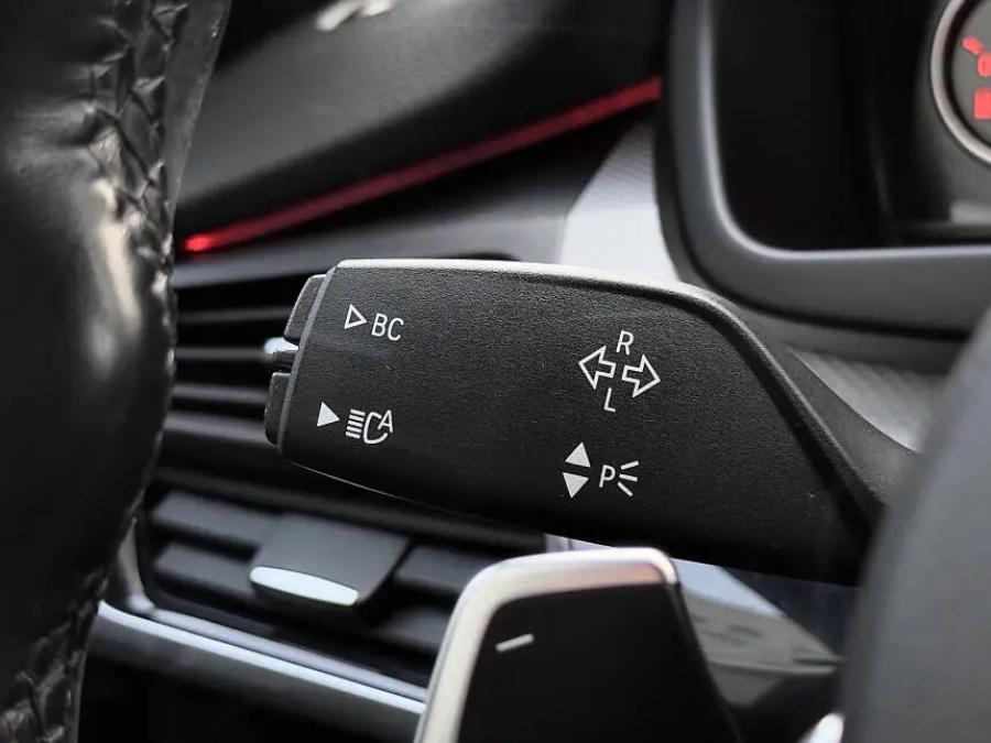 Melns BMW X5 2016 Rīga, ar dzinēja tilpumu 3.00 L un nobraukumu 207 tūkst. km par 25490 €, foto 14 vietnē AUTOMOTO.COM.LV
