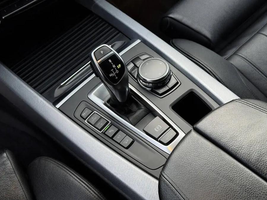 Melns BMW X5 2016 Rīga, ar dzinēja tilpumu 3.00 L un nobraukumu 207 tūkst. km par 25490 €, foto 19 vietnē AUTOMOTO.COM.LV