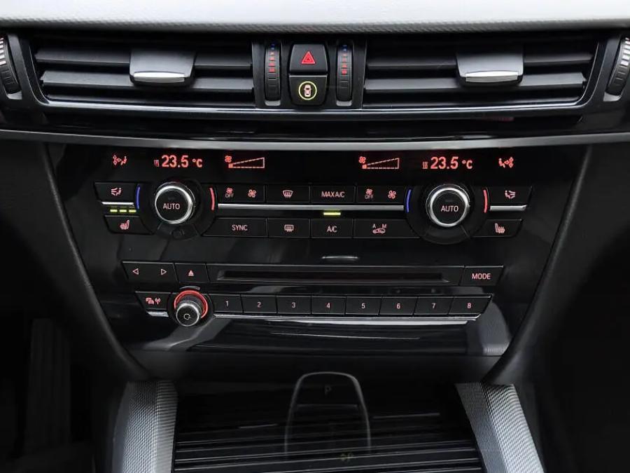 Melns BMW X5 2016 Rīga, ar dzinēja tilpumu 3.00 L un nobraukumu 207 tūkst. km par 25490 €, foto 20 vietnē AUTOMOTO.COM.LV