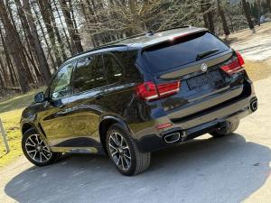 Melns BMW X5 2016 Jūrmala, ar dzinēja tilpumu 3.00 L un nobraukumu 220 tūkst. km par 22950 €, foto 15 vietnē AUTOMOTO.COM.LV