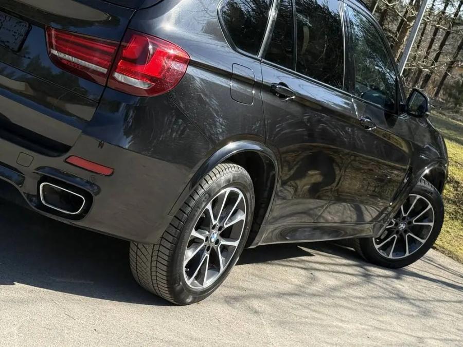 Melns BMW X5 2016 Jūrmala, ar dzinēja tilpumu 3.00 L un nobraukumu 220 tūkst. km par 22950 €, foto 16 vietnē AUTOMOTO.COM.LV
