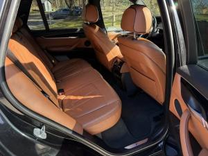 Melns BMW X5 2016 Jūrmala, ar dzinēja tilpumu 3.00 L un nobraukumu 220 tūkst. km par 22950 €, foto 22 vietnē AUTOMOTO.COM.LV