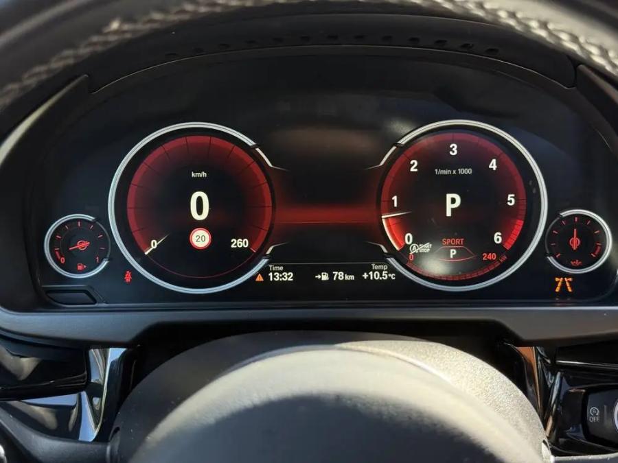 Melns BMW X5 2016 Jūrmala, ar dzinēja tilpumu 3.00 L un nobraukumu 220 tūkst. km par 22950 €, foto 33 vietnē AUTOMOTO.COM.LV